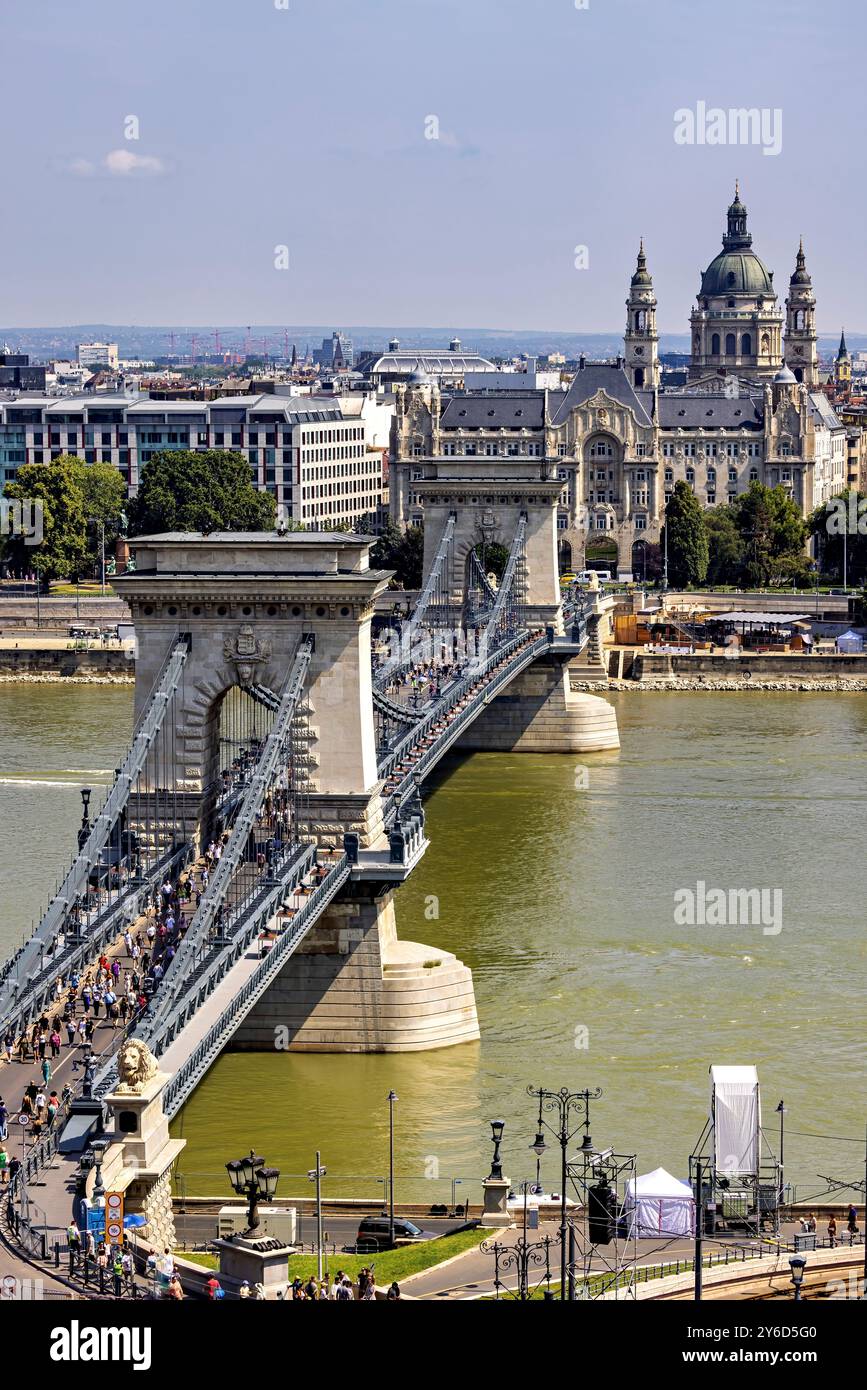 The Chain Bridge in Budapest Stock Photo - Alamy