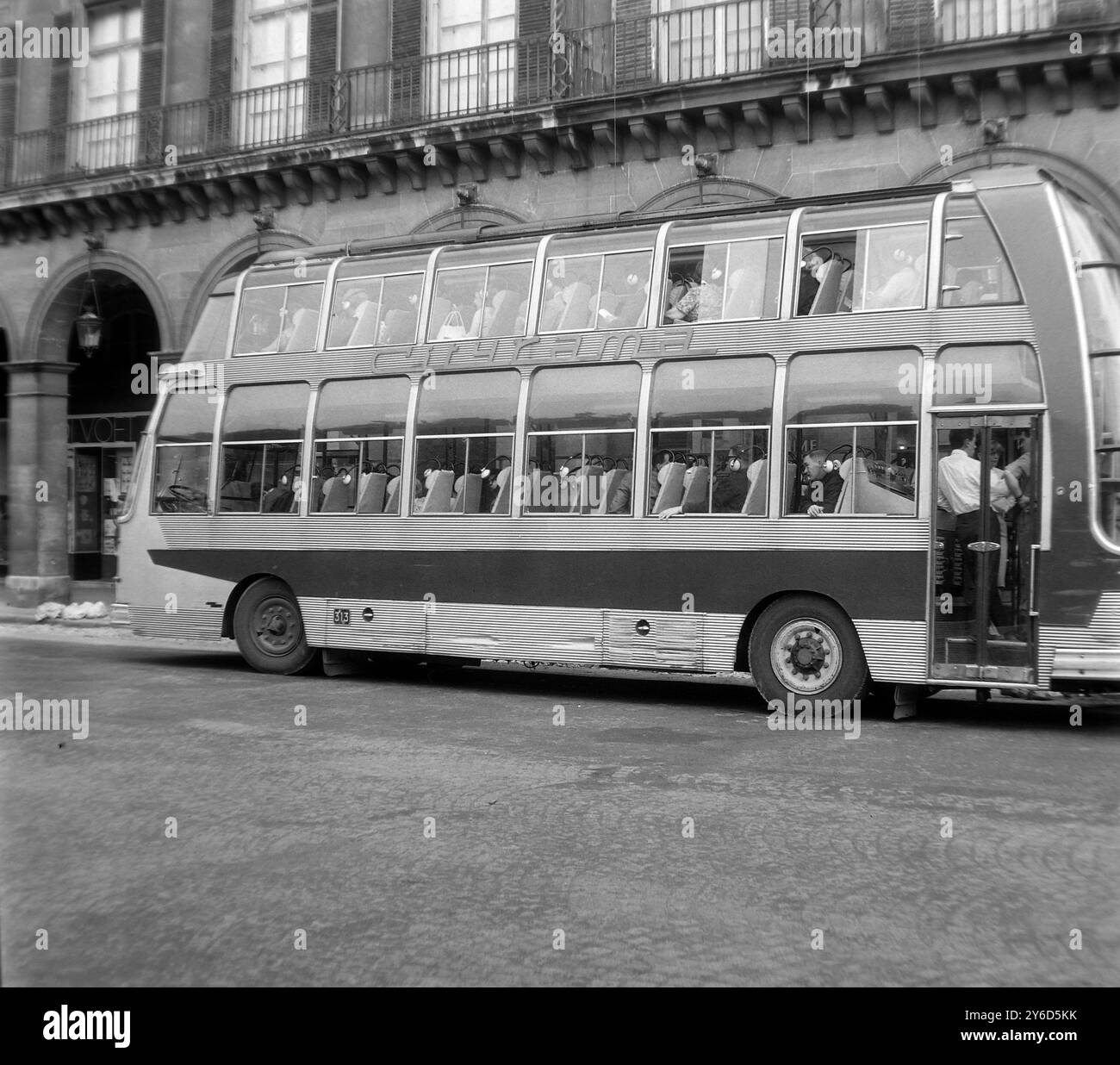 MODERN BUS CONDUCTED TOUR IN SEVERAL LANGUAGES IN PARIS, FRANCE ; 6 ...