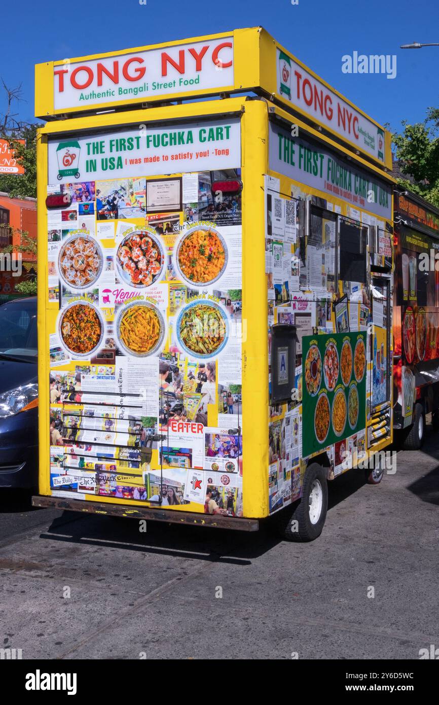 Fuchka cart hi-res stock photography and images - Alamy