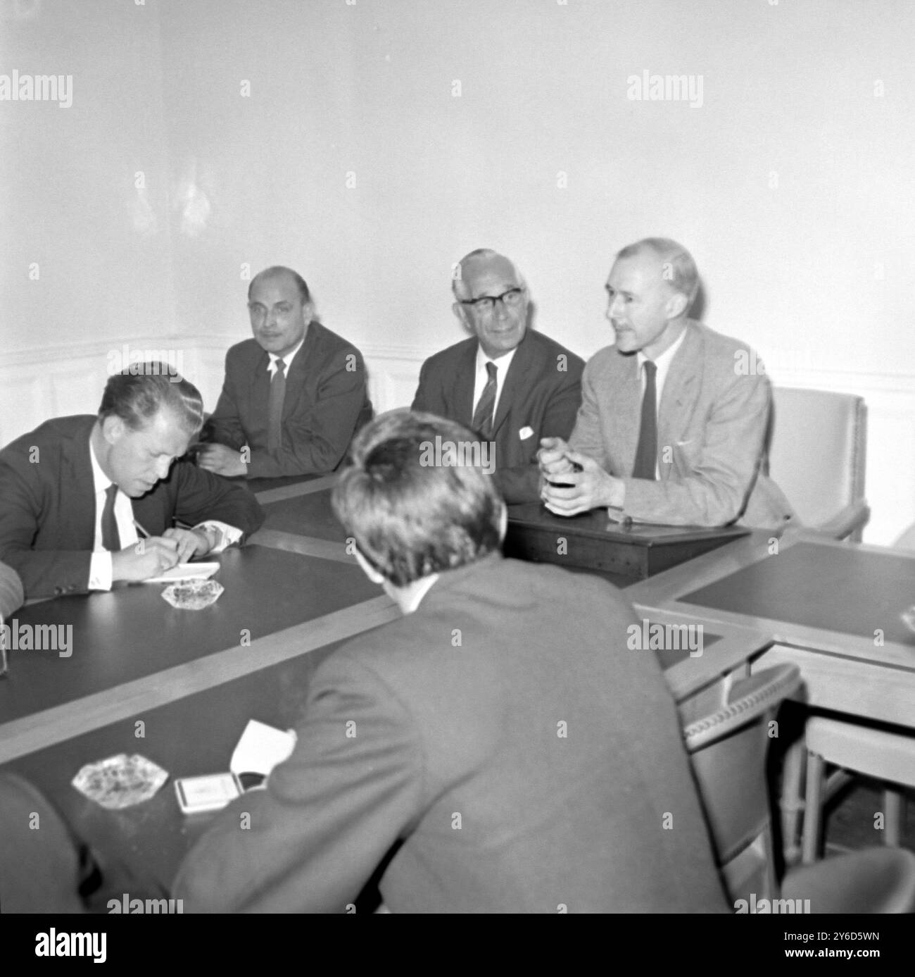 WAYNE BUTCHER IN HOSPITAL - SPOKESMAN FOR DR STEPHEN WARD IN LONDON ...