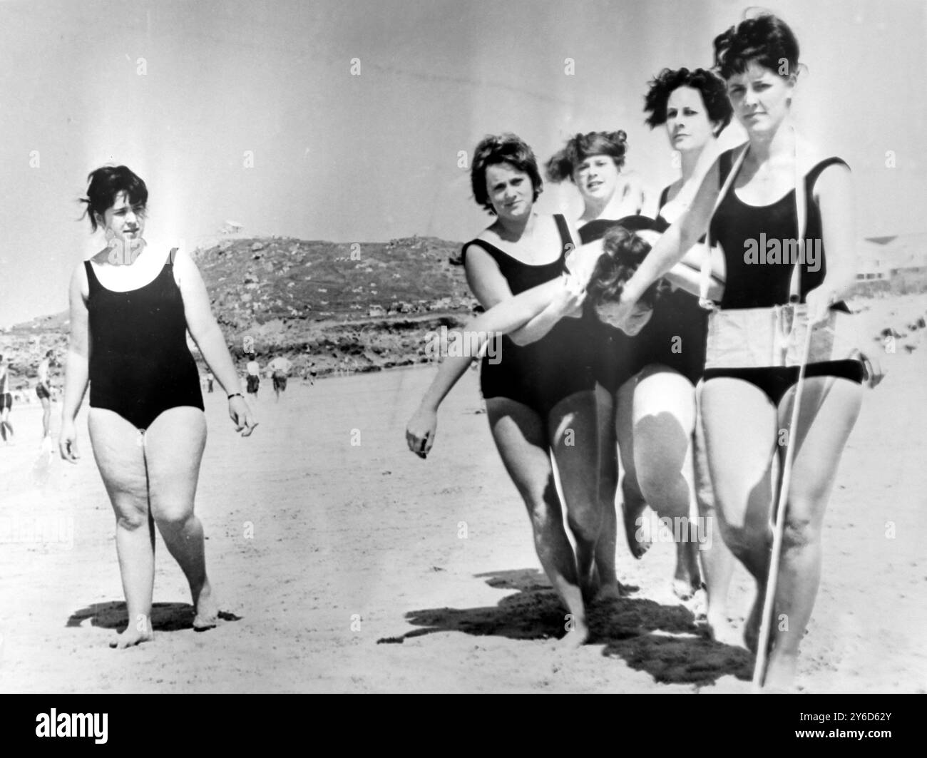LIFE SAVING GIRLS - MARGARET BERRYMAN WITH CLUB IN CORNWALL ; 30 JULY ...