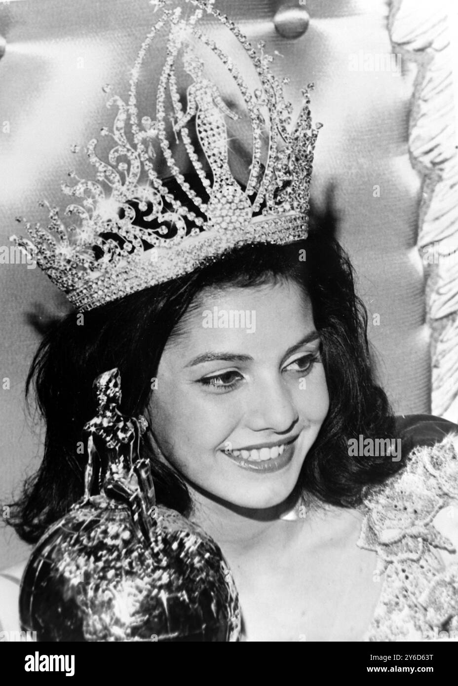 MISS BRAZIL IEDA VARGAS IS NEW MISS UNIVERSE IN MIAMI BEACH / ; 30 JULY ...