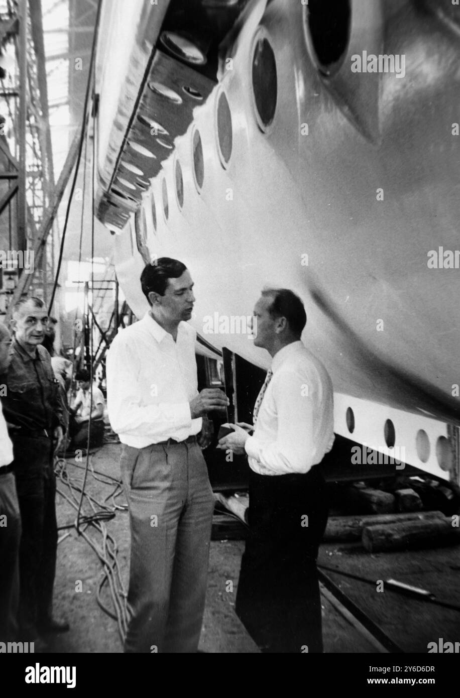 27 JULY 1963 JACQUES PICCARD, SON OF THE FAMOUS EXPLORER AUGUSTE ...