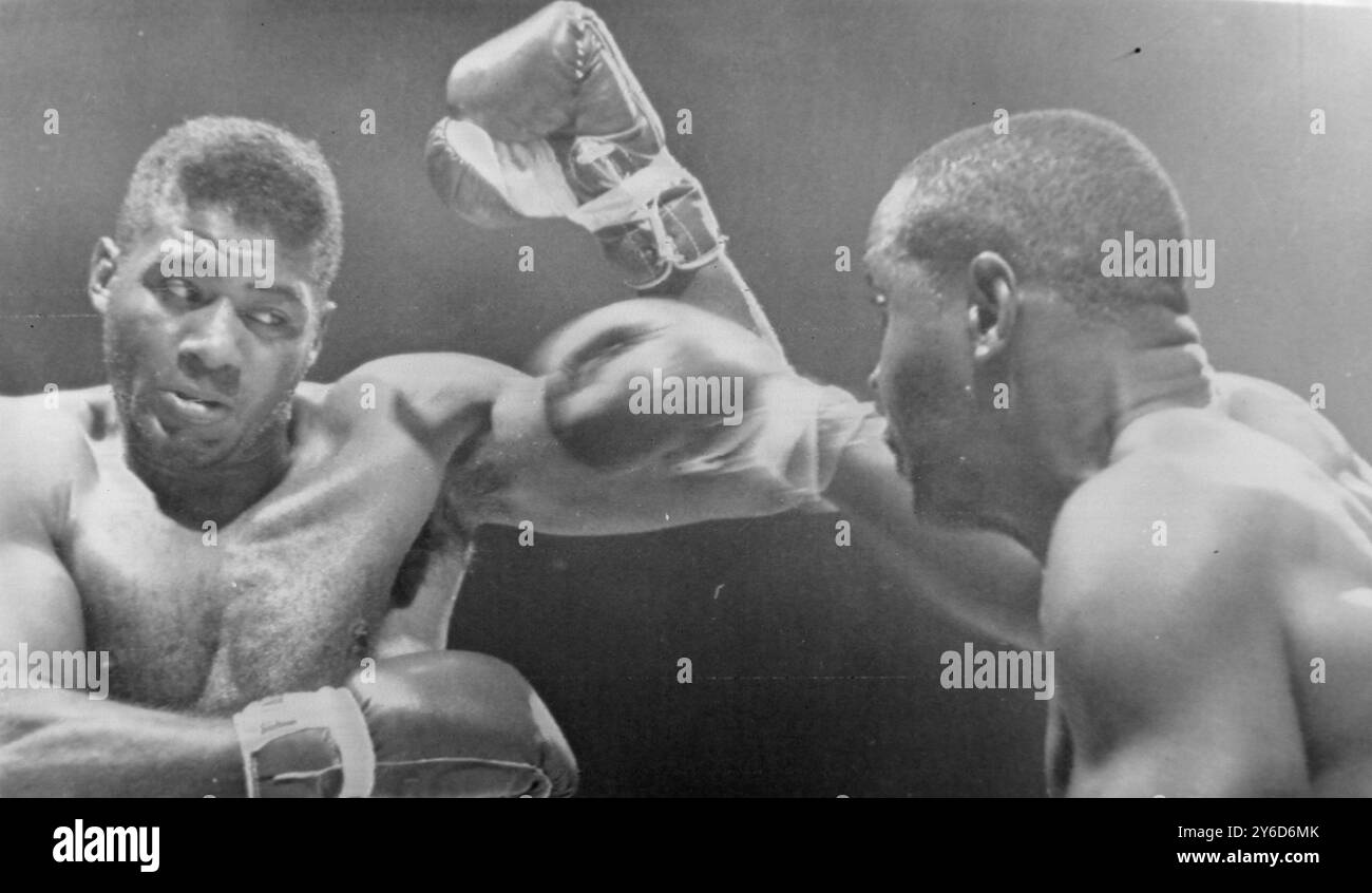BOXING HEAVYWEIGHT FLOYD PATTERSON AND SONNY LISTON IN LAS VEGAS IN ...