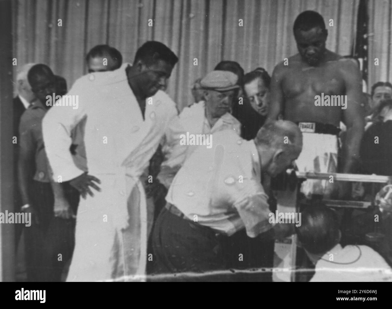 BEFORE BOXING FIGHT - FLOYD PATTERSON AND SONNY LISTON IN LAS VEGAS ...