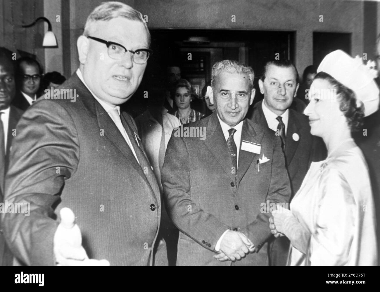 PRINCESS MARGARET WITH SIR DOUGLAS LOGAN AT TROPICAL MEDICINE SCHOOL IN ...