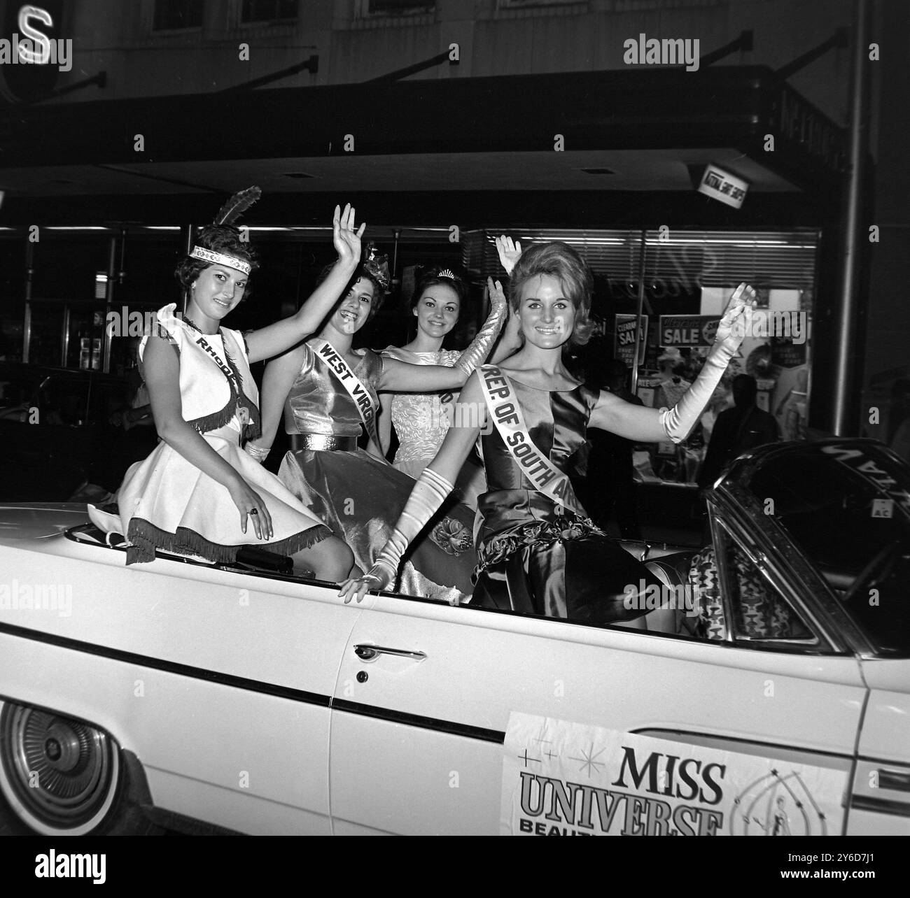 MISS UNIVERSE CONTESTANTS IN MIAMI BEACH, FLORIDA - ROSEMARIE DICKINSON ...