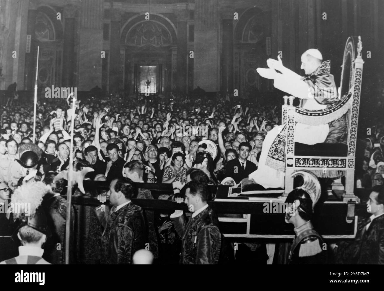 POPE PAUL VI FIRST GENERAL AUDIENCE IN VATICAN CITY ; 14 JULY 1963 ...