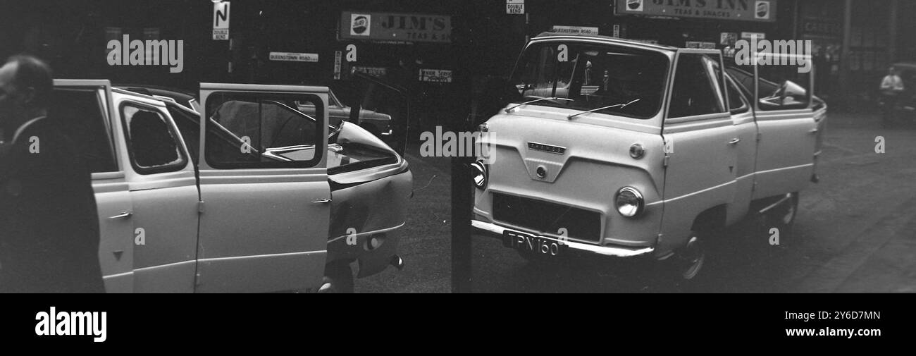 London bus 15 1963 hi-res stock photography and images - Alamy