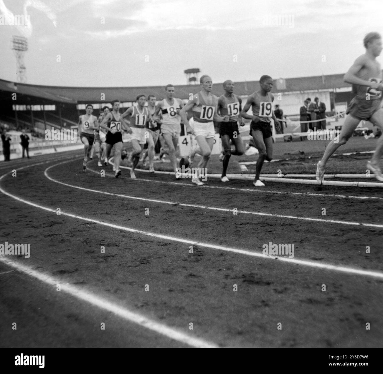 6 MILE EVENT, ATHLETES IN ACTION AT AAA CHAMPIONSHIPS IN LONDON / ; 13 ...