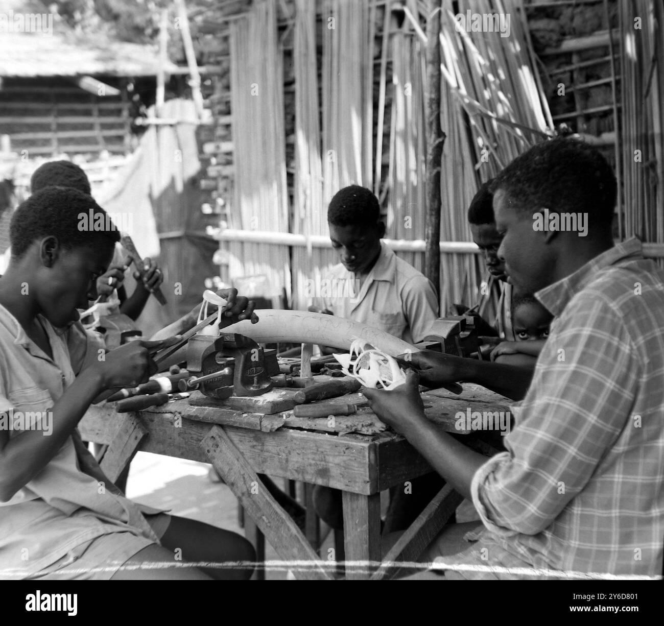 NATIVE ARTISTS OF LUANDA IN ANGOLA ; 11 JULY 1963 Stock Photo - Alamy
