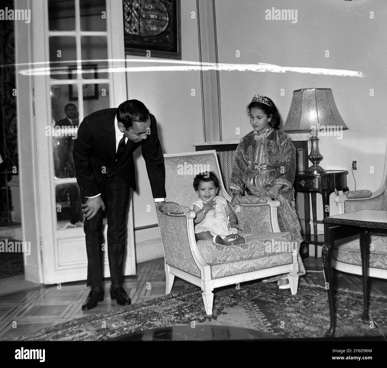 PRINCESS LALLA MARIAM WITH KING HASSAN AND PRINCESS AMINA IN PARIS ; 5 ...