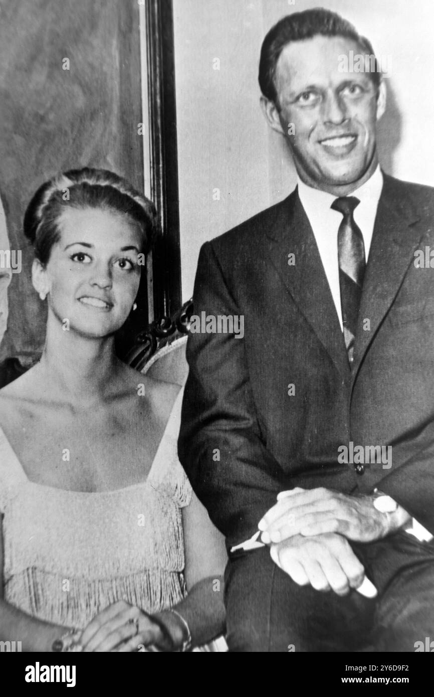 JEREMY HYMAN WEDS BARBARA SHERRY IN CALIFORNIA / ; 4 JULY 1963 Stock ...