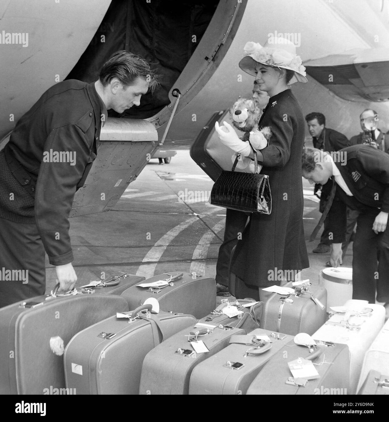 MARYLIN MANDY RICE-DAVIES IN LONDON ; 1 JULY 1963 Stock Photo - Alamy