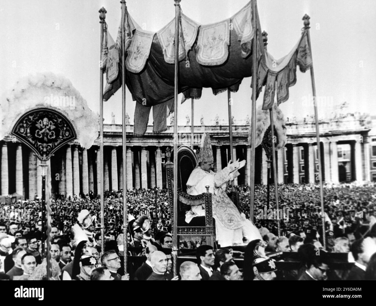 THE NEW POPE IS CARDINAL GIOVANNI BATTISTA MONTINI - POPE PAUL VI IN ...