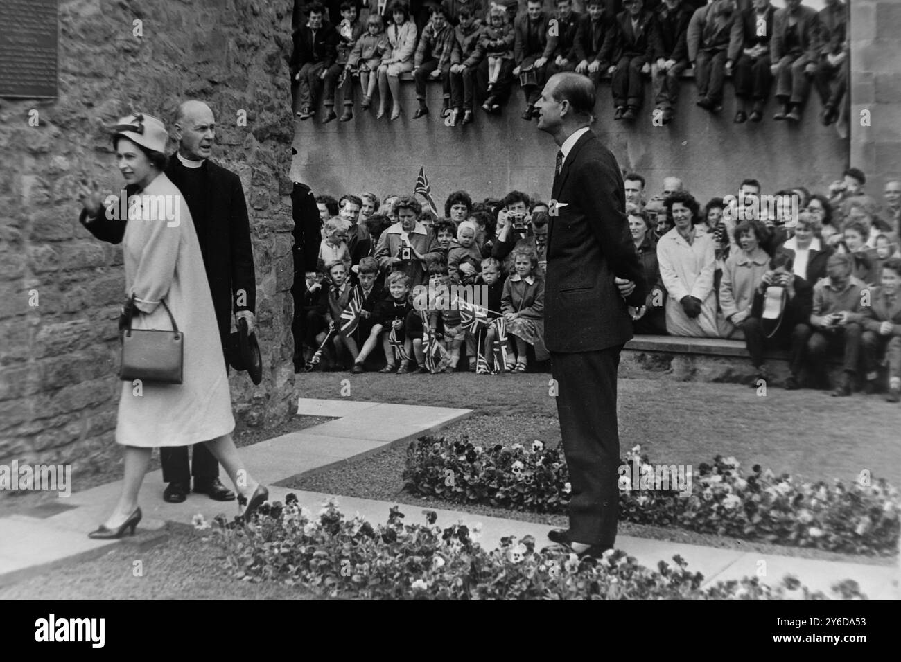 QUEEN ELIZABETH II WITH PRINCE PHILIP AT WALL TOP GALLERY IN ...