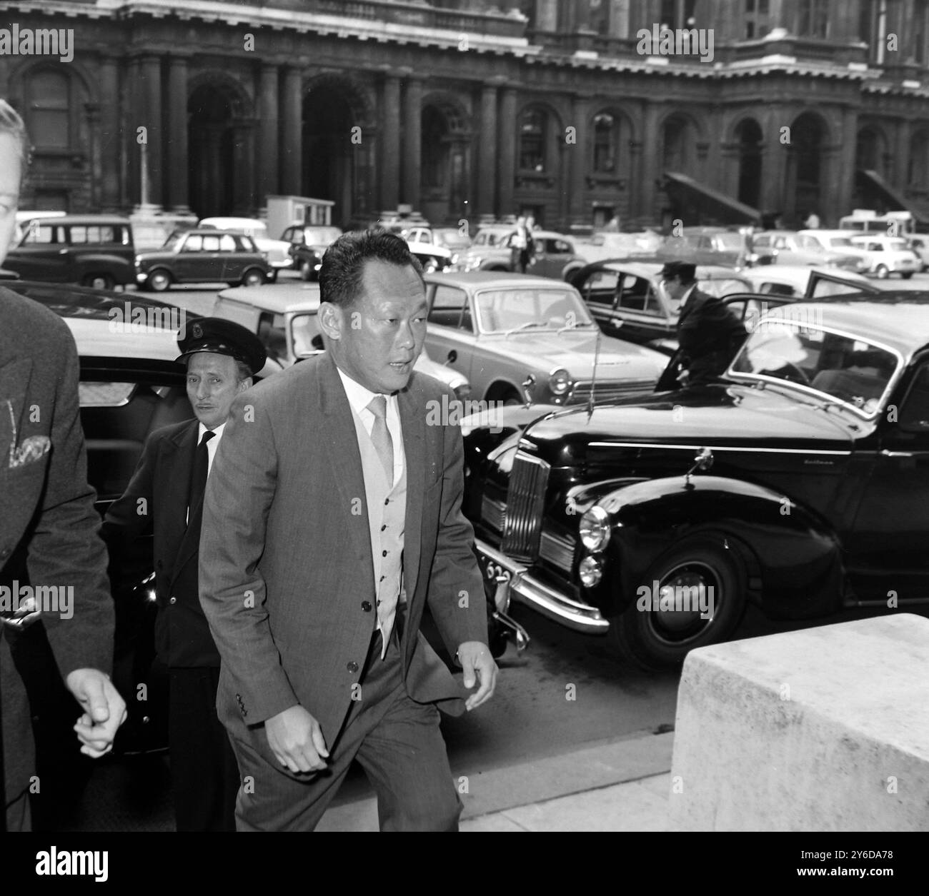 SINGAPORE PREMIER LEE KUAN YEW IN LONDON ; 27 JUNE 1963 Stock Photo - Alamy