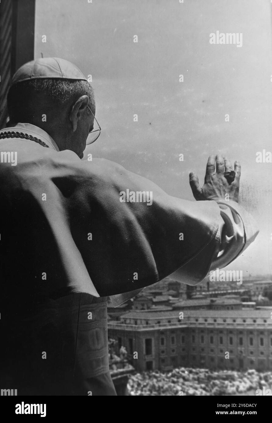 THE NEW POPE IS CARDINAL GIOVANNI BATTISTA MONTINI - POPE PAUL VI IN ...