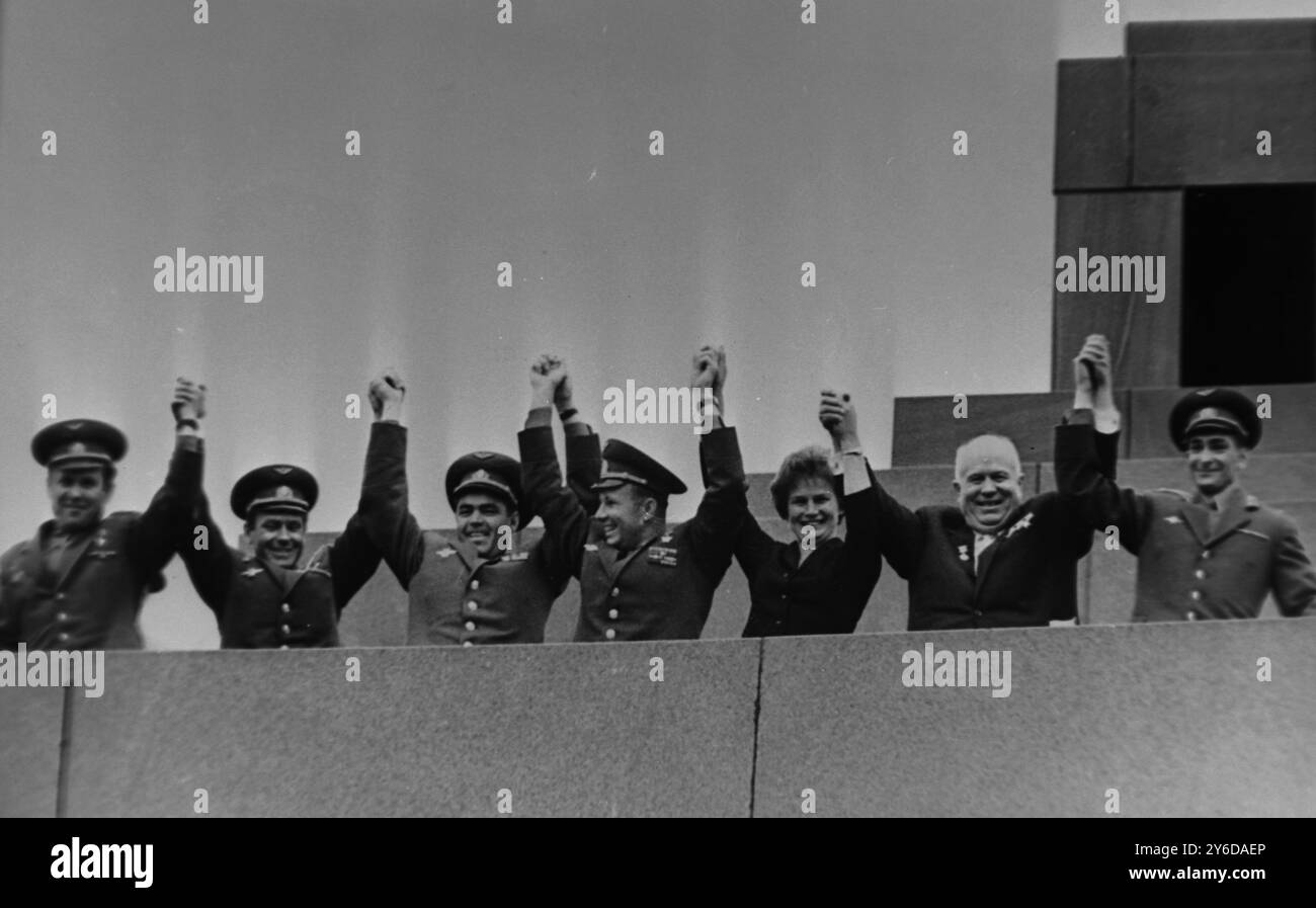 SOVIET SPACE HEROES IN MOSCOW: VALENTINA TERESHKOVA, PAVEL POPOVICH ...