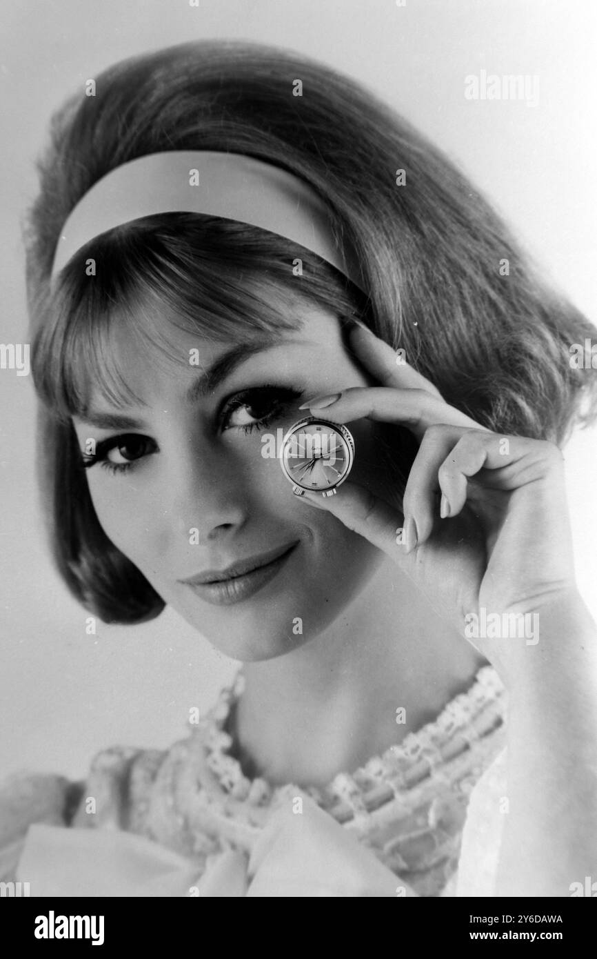 TINY TIMEPIECE BY KUTCHINSKY IN LONDON ; 20 JUNE 1963 Stock Photo - Alamy