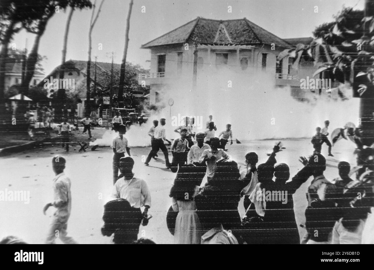POLITICAL AND RELIGIOUS RIOTS IN SAIGON, VIETNAM / ; 20 JUNE 1963 Stock ...