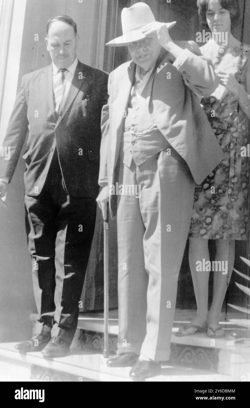 SIR WINSTON CHURCHILL WEARING A PICASSO HAT IN MONACO ; 15 JUNE 1963 ...