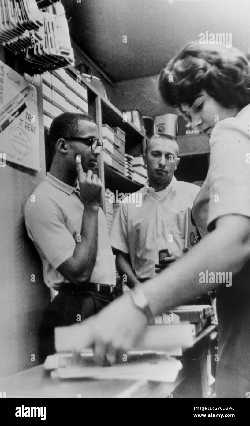 RACIAL SEGREGATION TUSCALOOSA BLACK PEOPLE JOIN UNIVERSITY IN ALABAMA ...