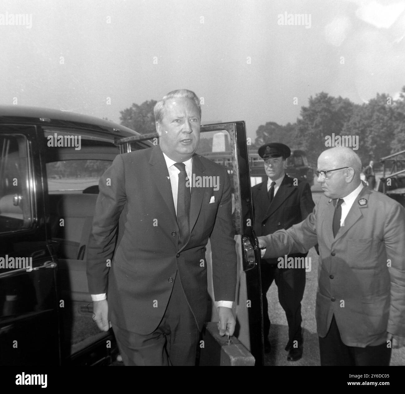 EDWARD HEATH ARRIVES AT ADMIRALTY HOUSE IN LONDON / ; 12 JUNE 1963 ...
