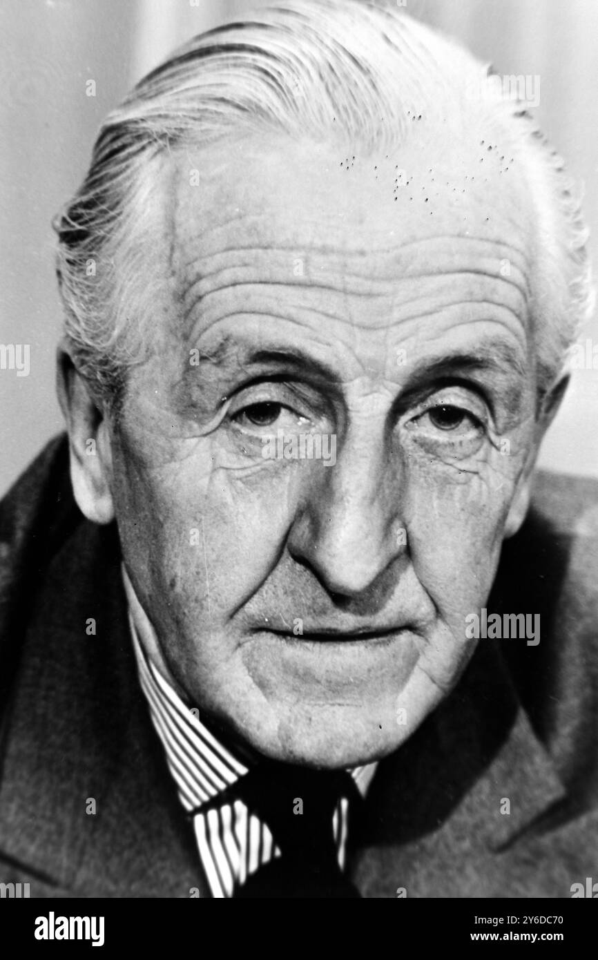 GENERAL SIR BRIAN HORROCKS / ; 11 JUNE 1963 Stock Photo - Alamy