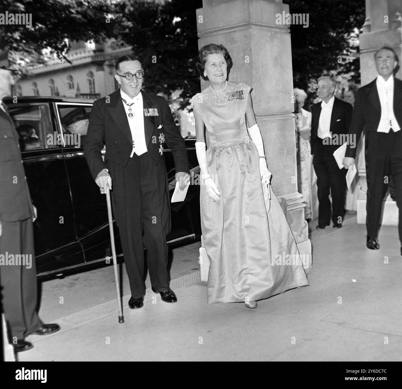 LORD MONCKTON WITH WIFE IN BRIGHTON FOR A SPECIAL DINNER / ; 10 JUNE ...