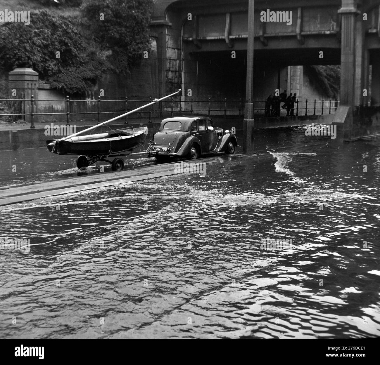 A STREET IN LONDON FLOODED / ; 9 JUNE 1963 Stock Photo - Alamy