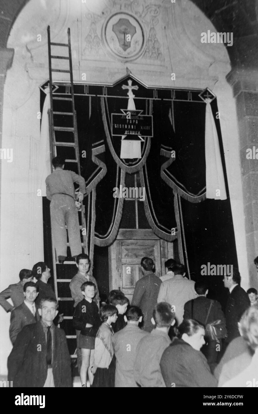 DEATH OF POPE JOHN XXIII - SPECIAL MASS IN SOTTO IL MONTE, ITALY ...