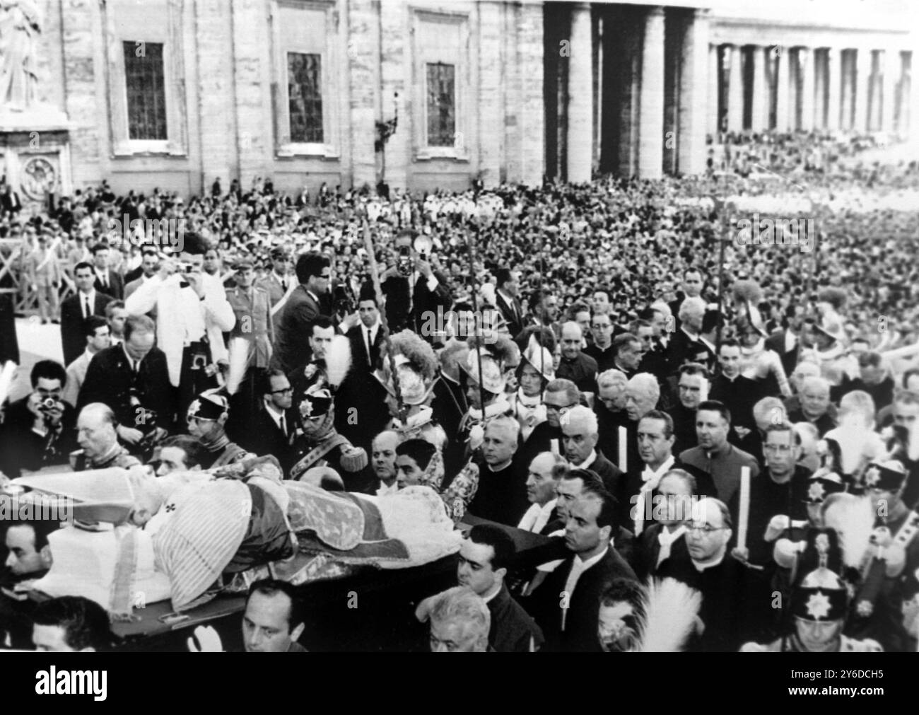 Body pope john xxiii hi-res stock photography and images - Alamy