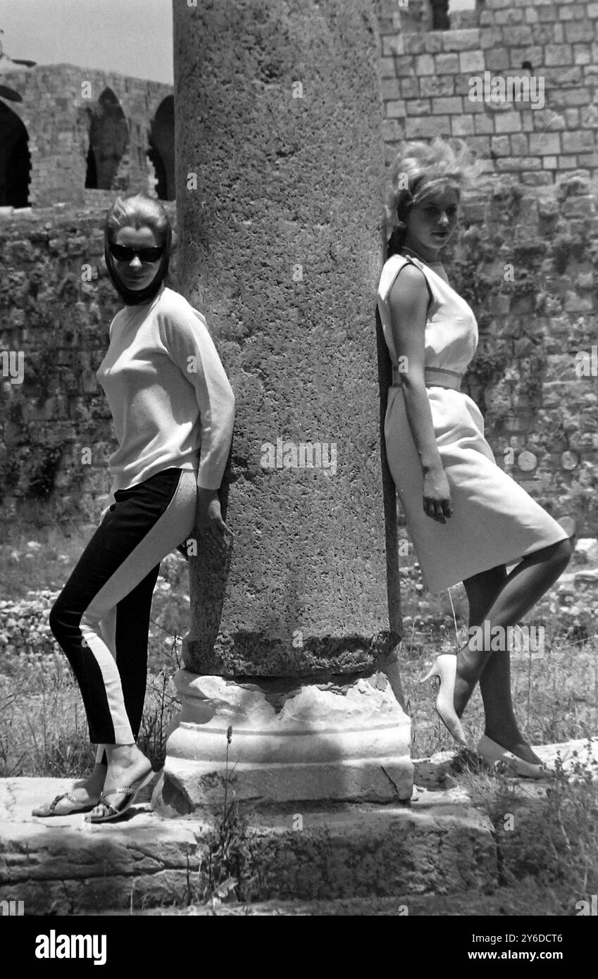 BEAUTY CONTEST SUSAN PRATT MISS ENGLAND WITH ROSE-MARIE WINKLER MISS ...