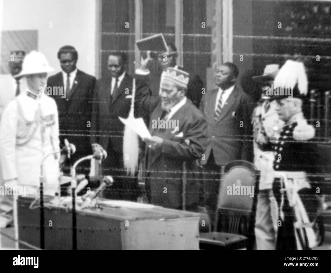 AFRICAN LEADER JOMO KENYATTA SWORN IN AS KENYAN PREMIER WITH MALCOLM ...