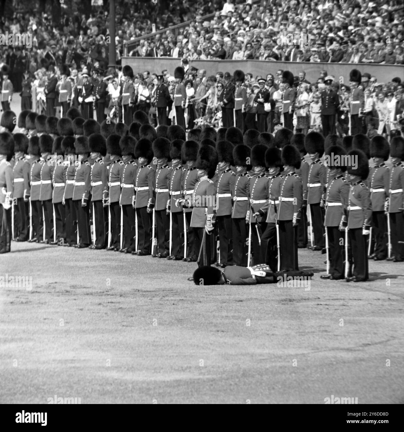 TROOPING COLONEL REHEARSALS GUARDSMAN FAINTS IN LONDON ; 1 JUNE 1963 ...