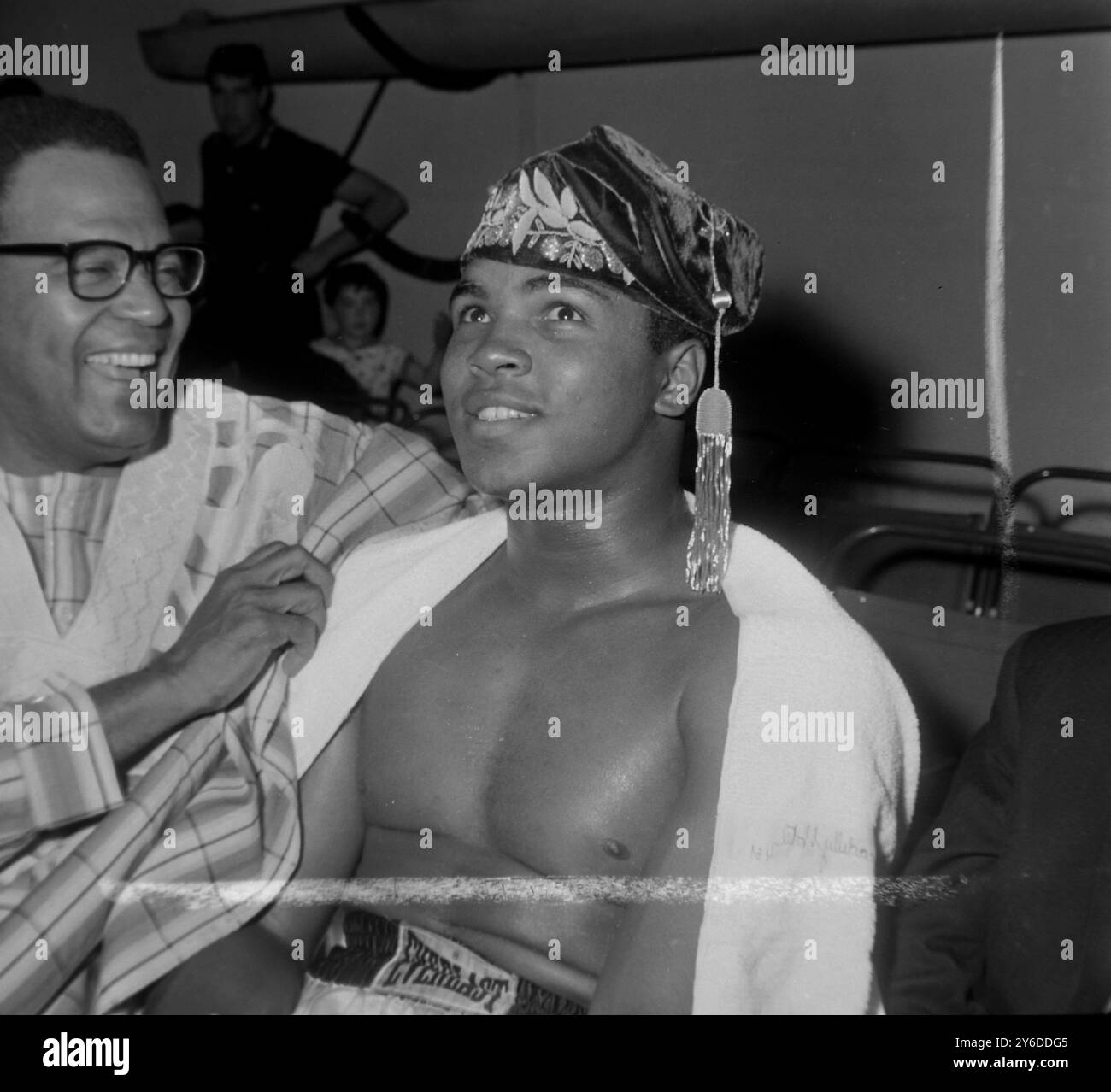 HEAVYWEIGHT BOXING CHAMPION CASSIUS CLAY MUHAMMAD ALI IN LONDON / ; 30 ...
