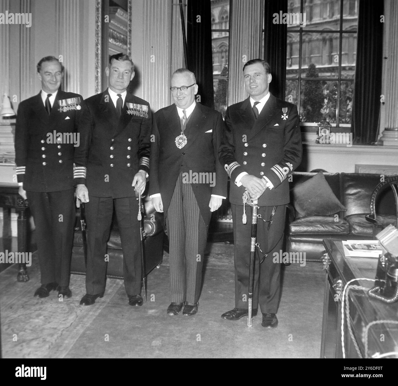 THE LORD MAYOR OF LONDON RALPH PERRING WITH NAVAL OFFICERS: TROWBRIDGE ...
