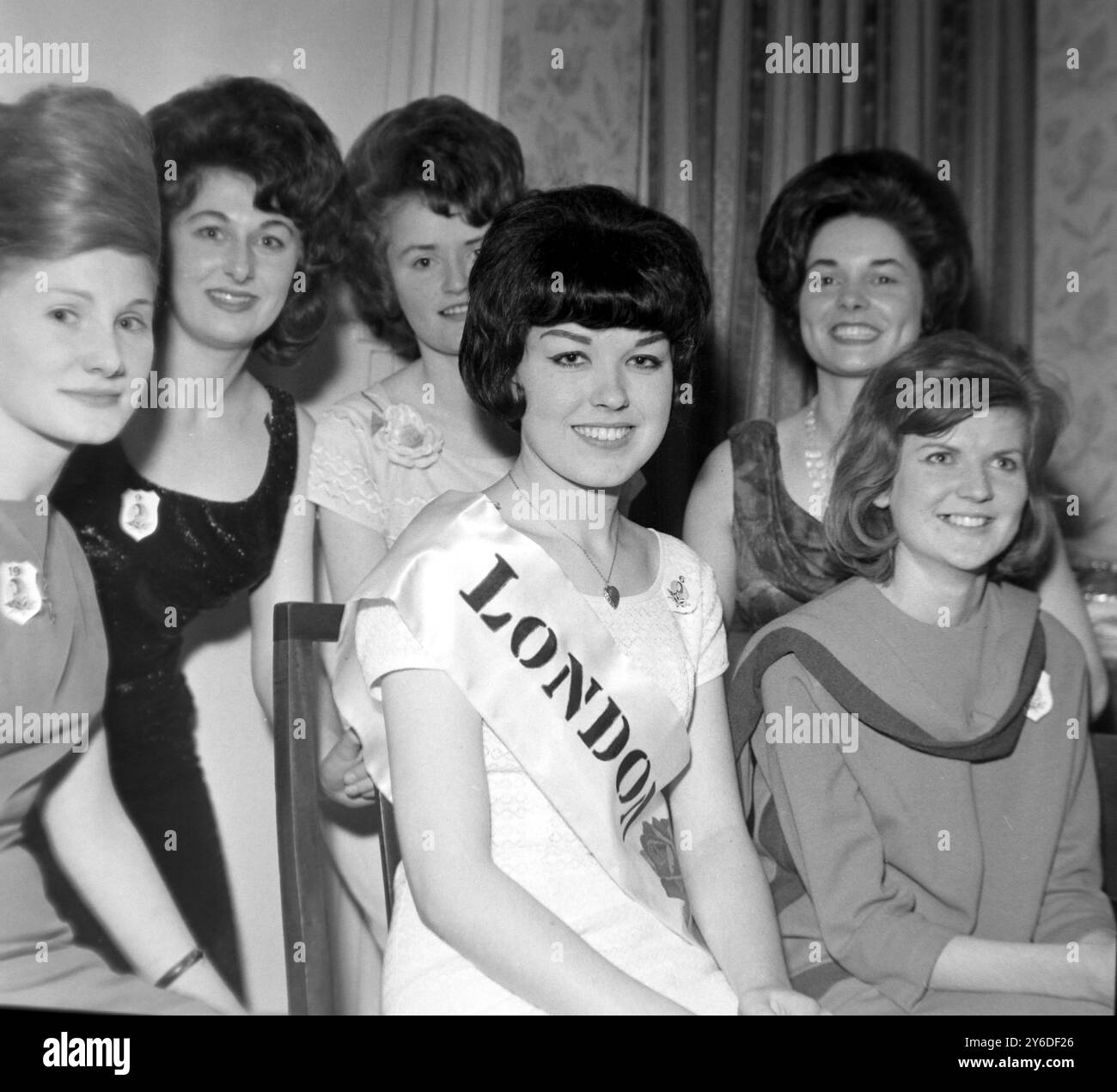 MISS CAROL MURPHY IN LONDON WITH BEAUTY CONTESTANTS / ; 24 MAY 1963 ...