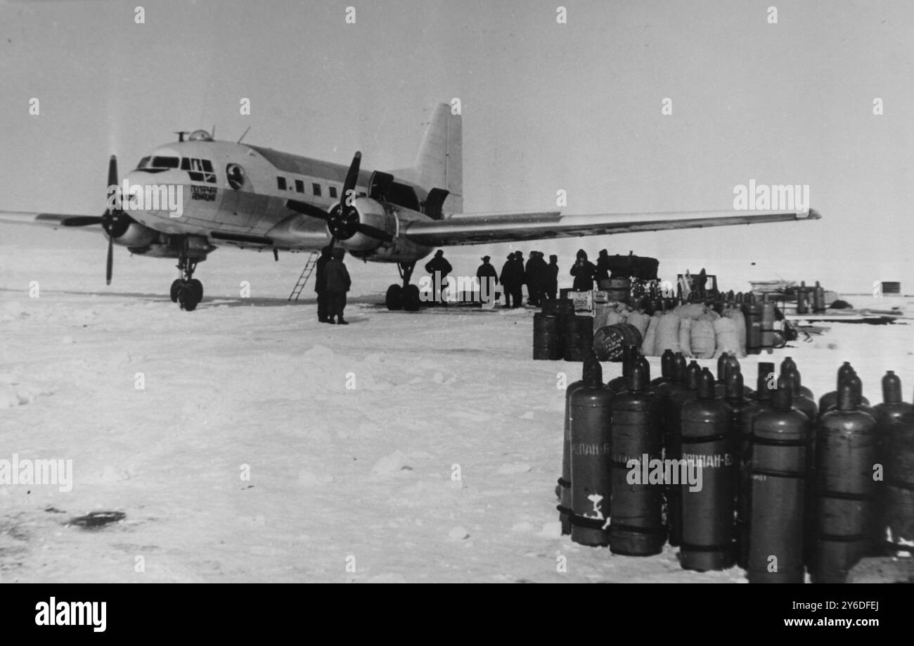 Expedition polar 1960 hi-res stock photography and images - Alamy