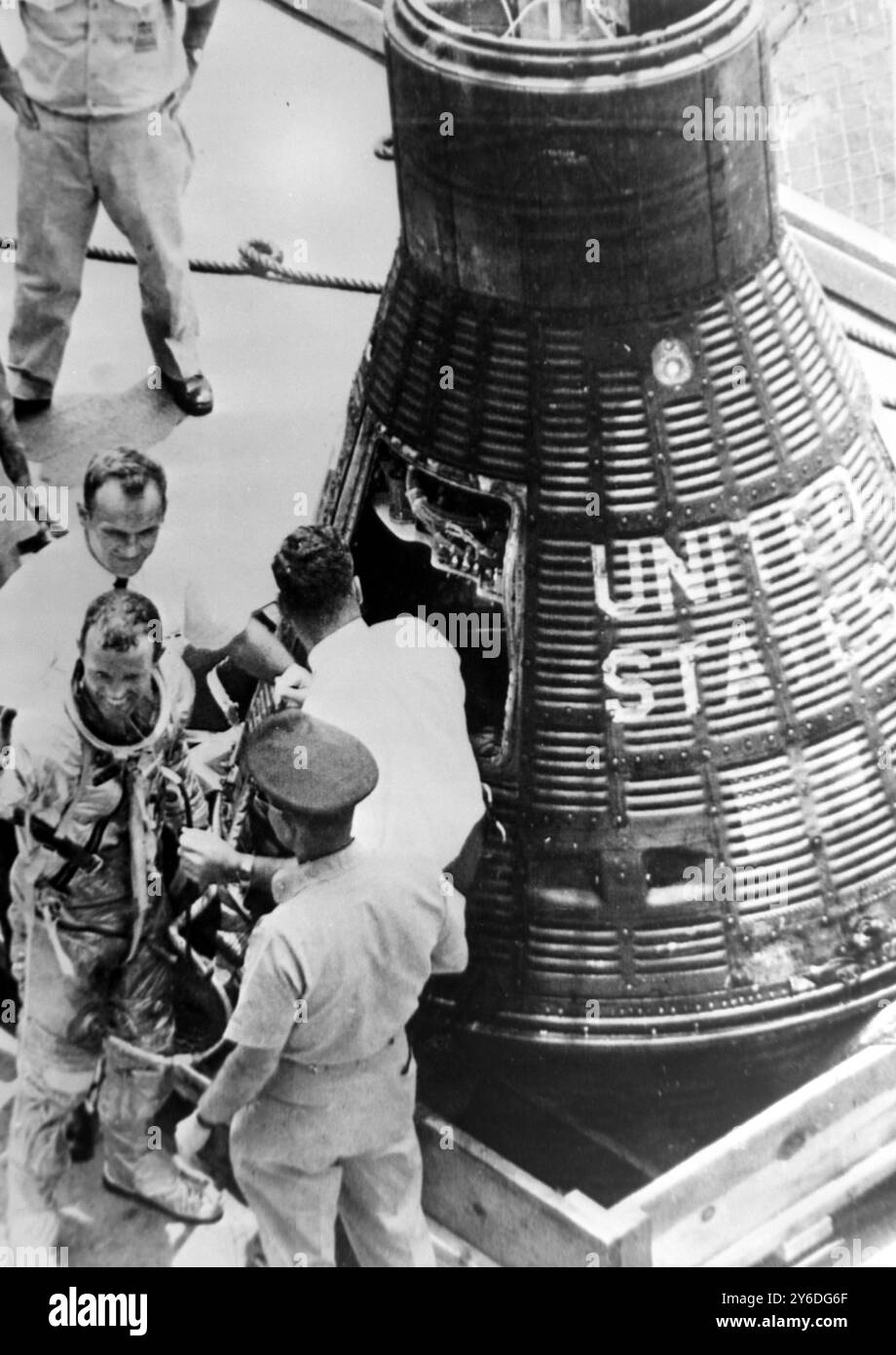 MERCURY FAITH 7 CAPSULE WITH GORDON COOPER IN THE PACIFIC ; 17 MAY 1963 ...