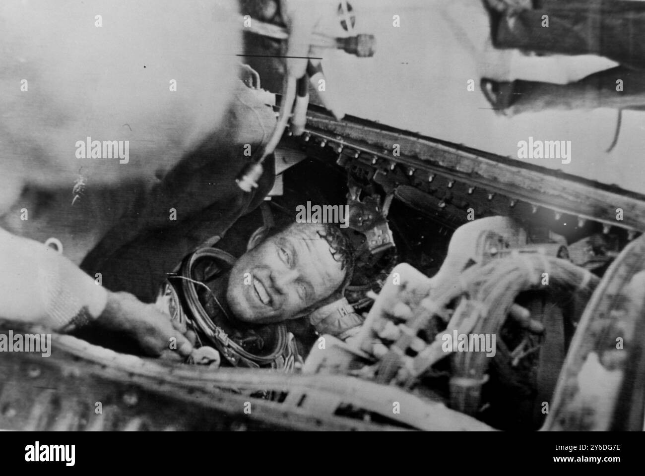 MERCURY FAITH 7 CAPSULE WITH GORDON COOPER IN THE PACIFIC ; 17 MAY 1963 ...