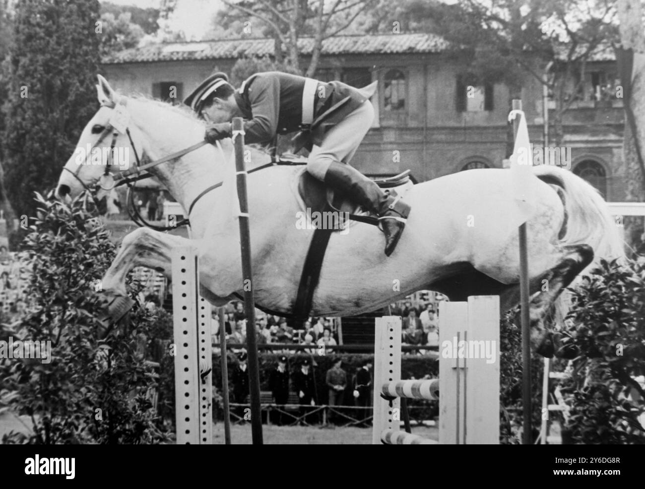HORSE SHOW IRISH CADET R MACMAHON IN ROME ; 16 MAY 1963 Stock Photo - Alamy