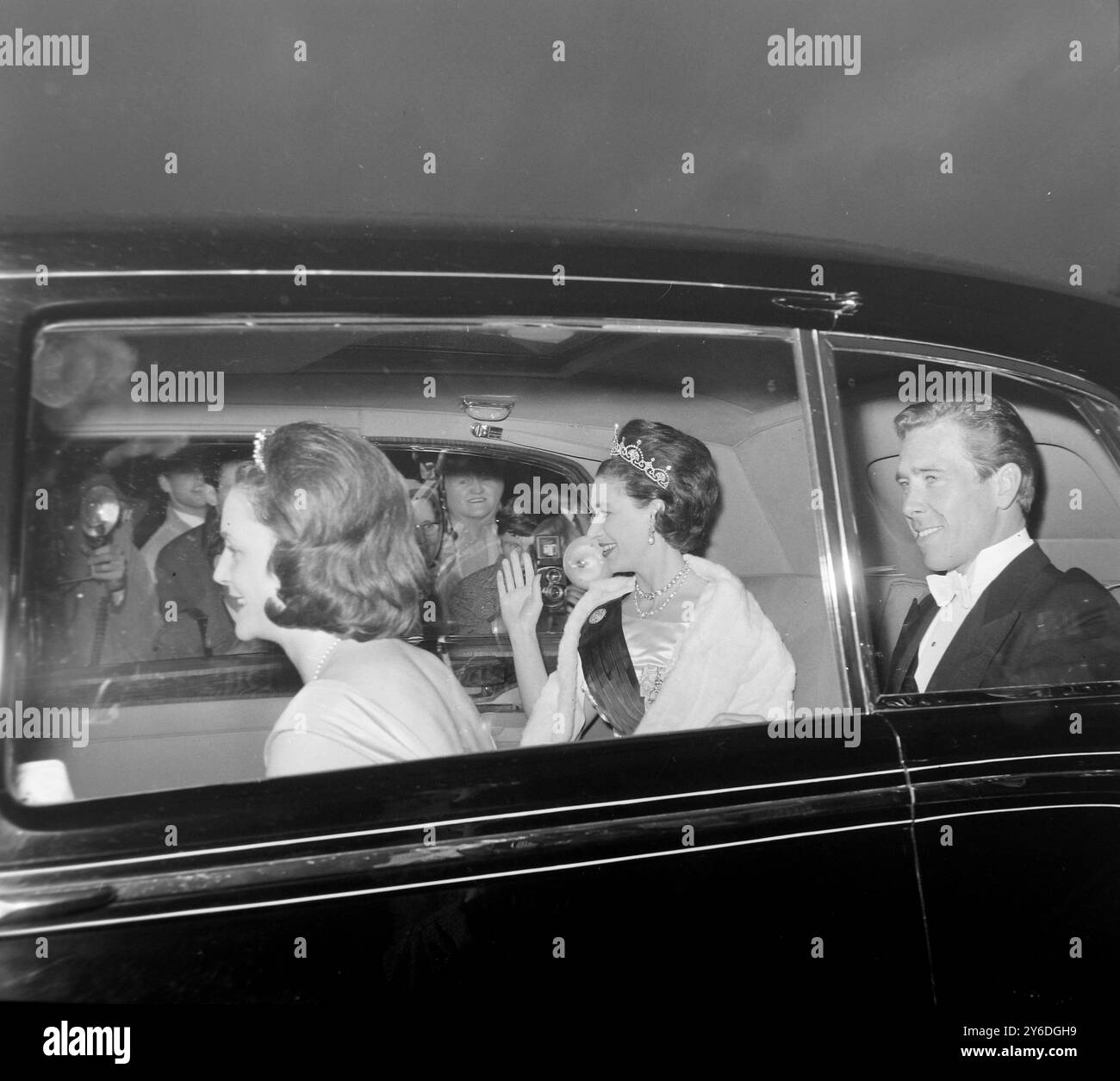 PRINCESS MARGARET ROSE WITH LORD SNOWDON AT BUCKINGHAM PALACE IN LONDON ...