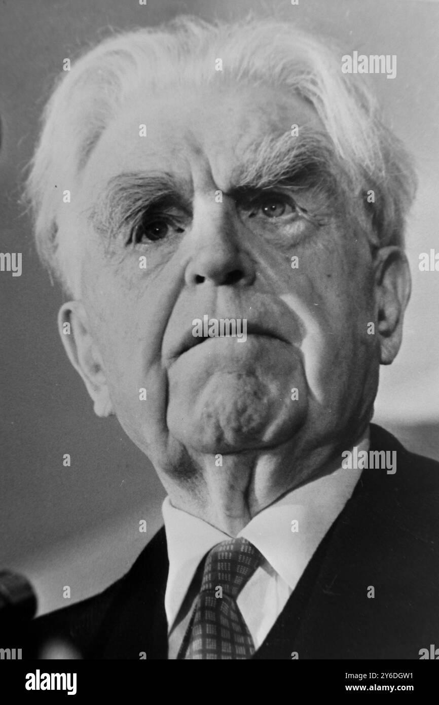 B l lewis Black and White Stock Photos & Images - Alamy