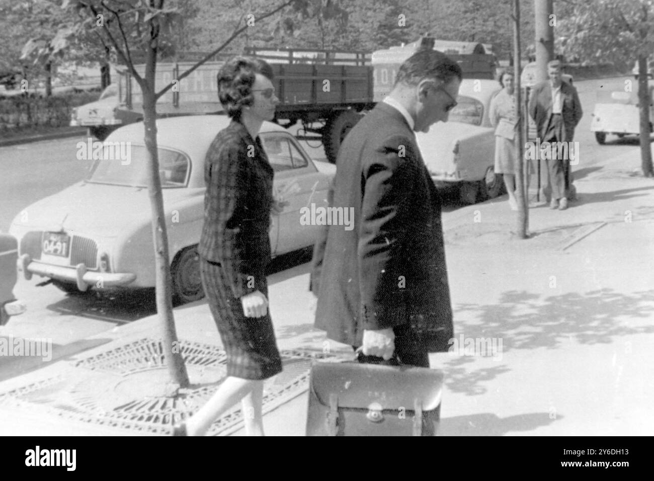 SHEILA WYNNE WITH LAWYER DEREK SINCLAIR IN MOSCOW FOR THE SPY TRIAL ...