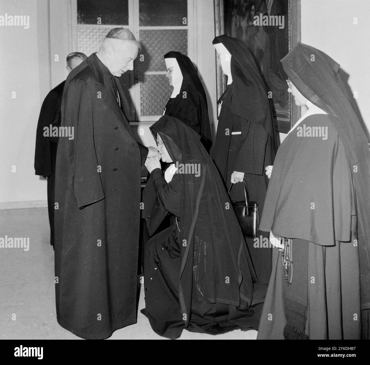 POLISH NUNS MEET CARDINAL STEFAN WYSZYNSKI IN ROME / ; 10 MAY 1963 ...