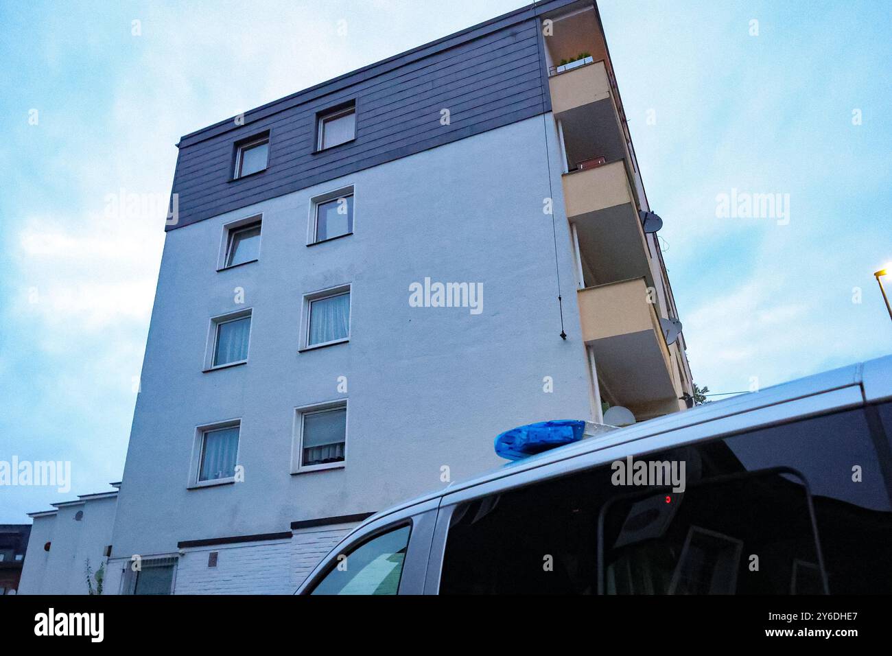 Solingen, Germany. 25th Sep, 2024. A police patrol car stands in front ...