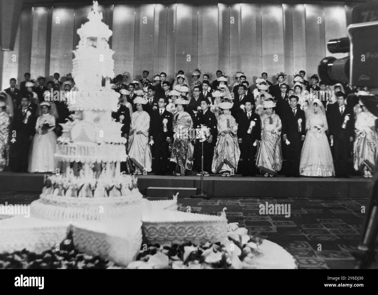 Mass wedding hi-res stock photography and images - Alamy