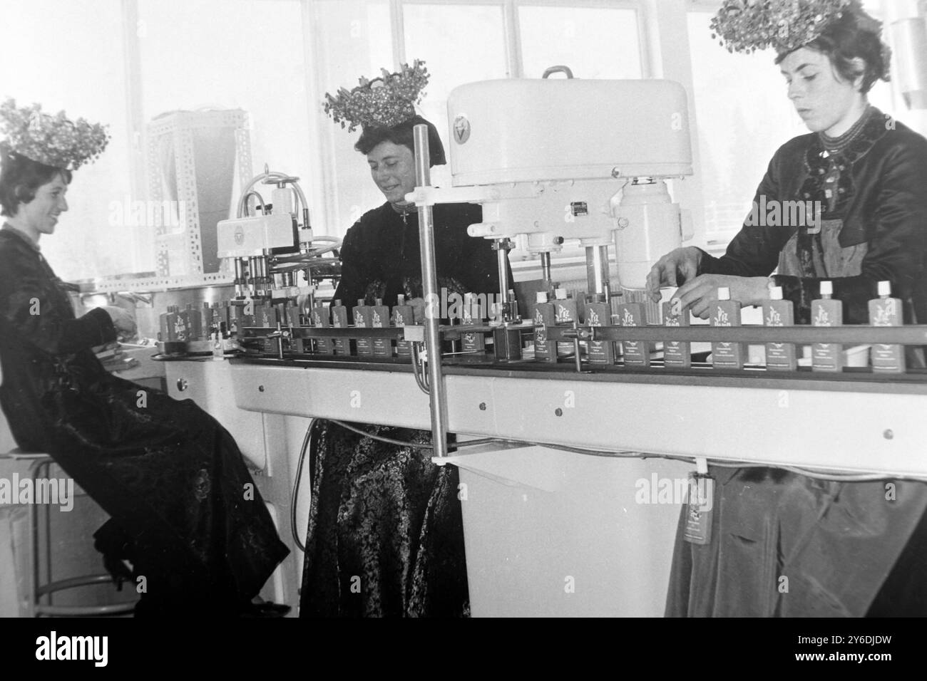 COSTUMES THREE GIRLS WEARING REGIONAL COSTUMES IN AUSTRIA ; 3 MAY 1963 ...